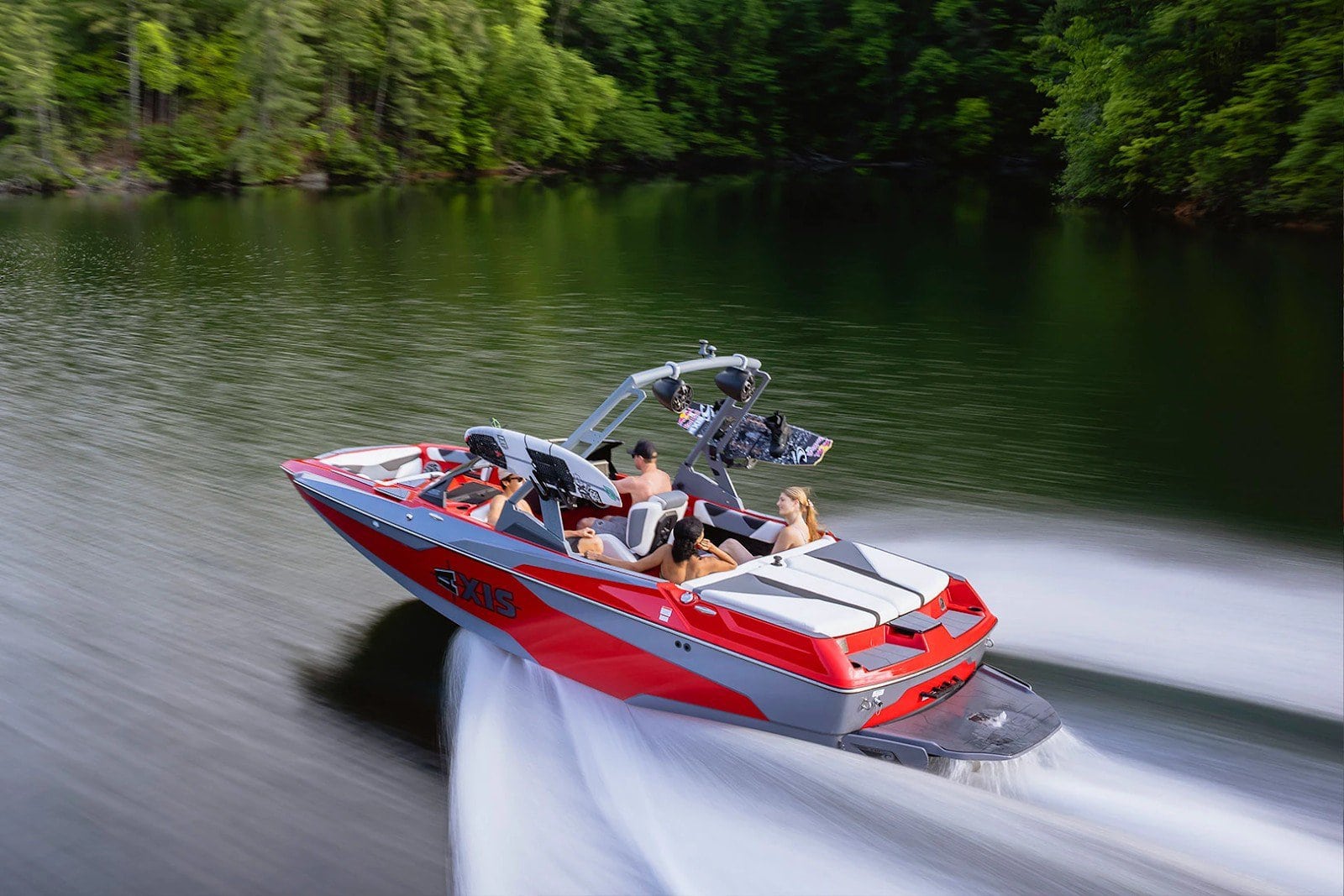 7 Best Wakesurf Boats - 2025 Reviews